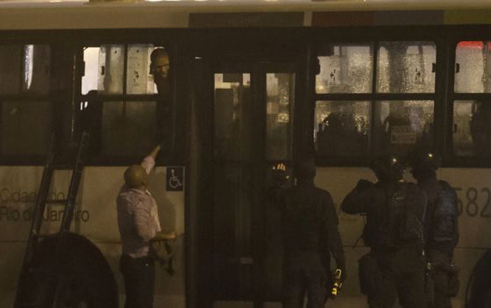 ônibus 174: Rio revive o pesadelo do sequestro do ônibus 174 depois de ...